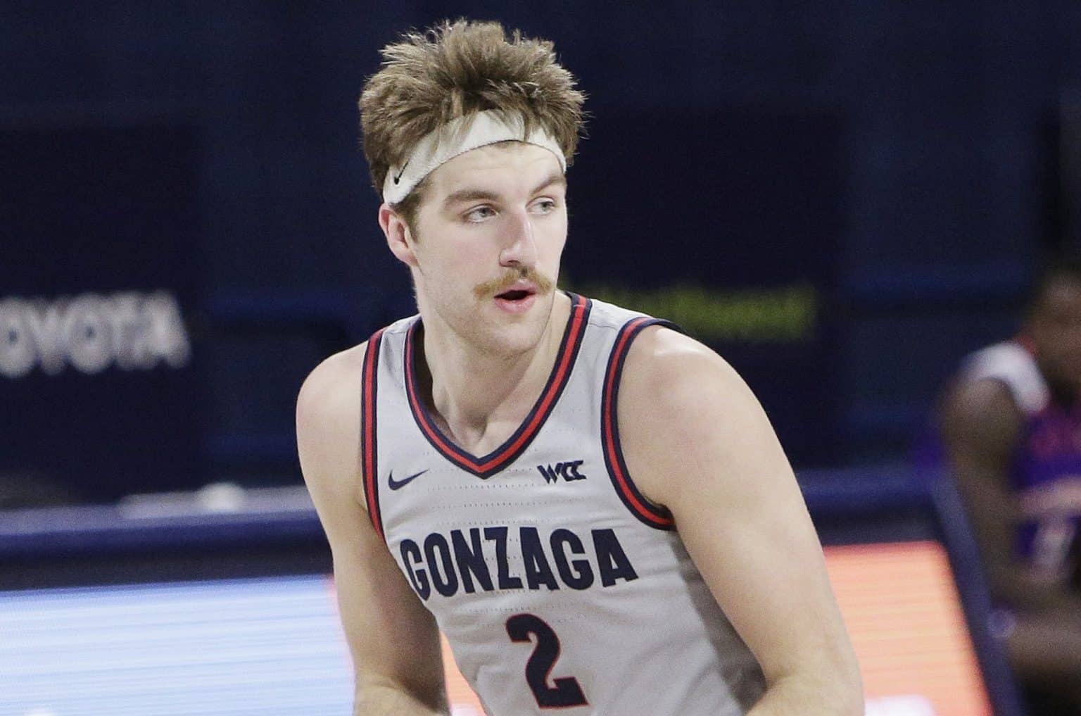 Drew Timme, un giocatore coi baffi - BasketballNcaa